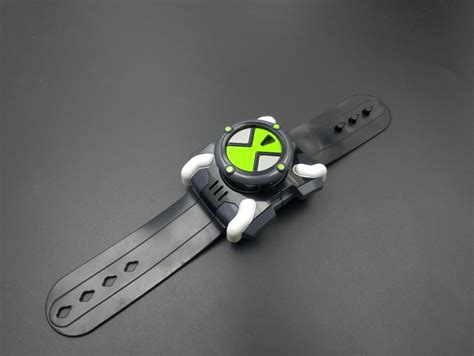 Sku Dx F124 Omnitrix Ben 10 Classic Toy Authentic Rare Used Etsy