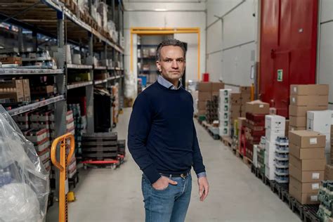 Først Forsøgte Ejer Stefan Plenge At Slukke Branden Med En