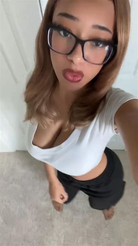 Miss Welker 419 Shesfreaky