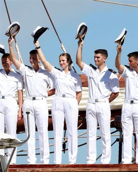 Se Dieron A Conocer Los Detalles De La Fuerte Adicción De La Princesa Leonor Al Cigarrillo Y