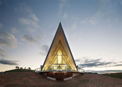 Pavilion By Zulaikha Greer Architects In Landscaped Australian Park