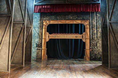 Mrs Henderson Presents Splinter Scenery