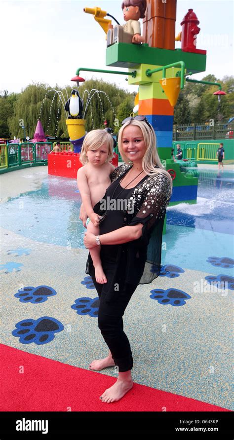 Jennifer Ellison Avec Son Fils Bobby à Louverture Officielle De L