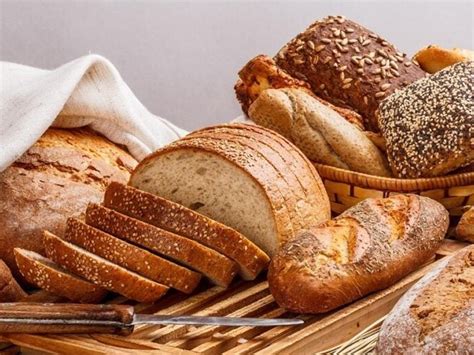 हेल्दी असतो म्हणून ब्राऊन ब्रेड खात असाल तर ३ गोष्टी लक्षात ठेवा