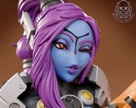 Alien Commander Pin Up Statue And Miniature Jigglystix Pin Up Factory Etsy