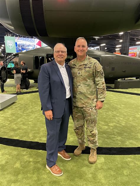 Whats Right With This Picture Jack Tilley