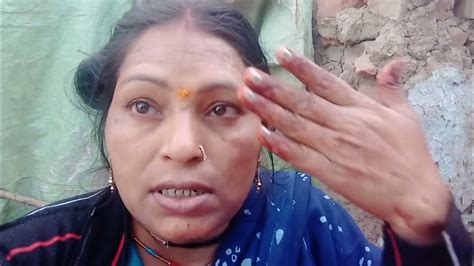 मैं कितनी परेशान हूं आप लोग मदद नहीं कर रहे हैं मेरी किसी को इतना