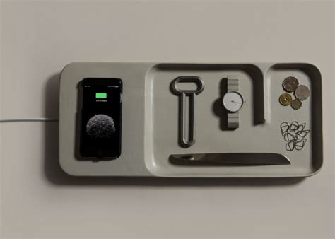 Layers Ceramic Trays Can Wirelessly Charge Electronic Devices