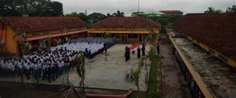 Upacara Bendera Sma Baitul Arqom