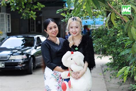 ပါးပါး နဲ့ ရုပ်ခြင်း တူတယ်လို့ ပြောကြတယ် မြူလင်း