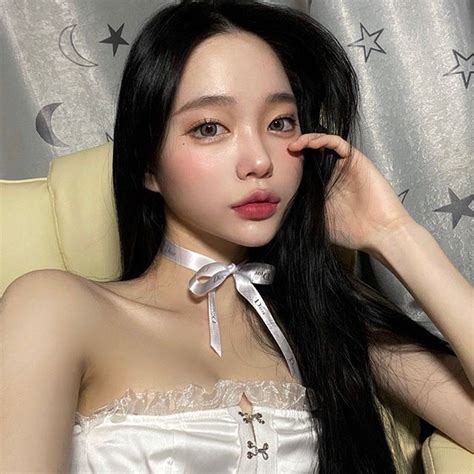 🕊지윤🕊 On Instagram 명품 사고 끈 쟁여놓는 이유😚”