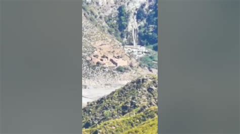 یہ کیا ھے پہاڑی کے اوپر دکھ رہا ہے Youtube