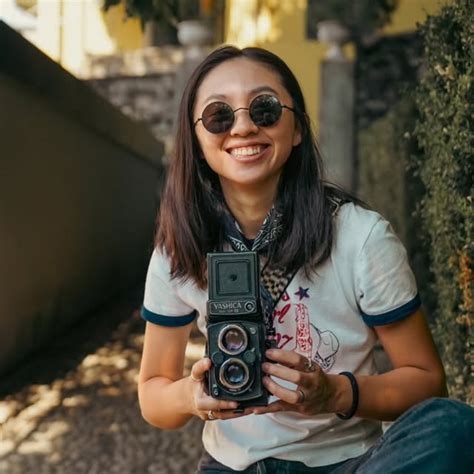 Zoe L 李 Zoe J Lee • Threads Say More