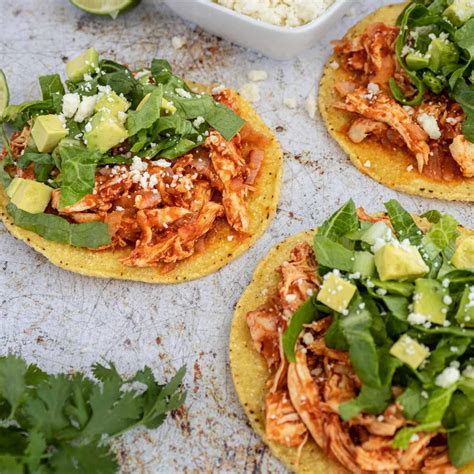 Tostadas De Tinga De Pollo Tostadas De Tinga Recipe By Tasty
