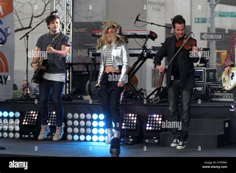 New York New York Usa 26th Apr 2016 The Band Perry Performs For
