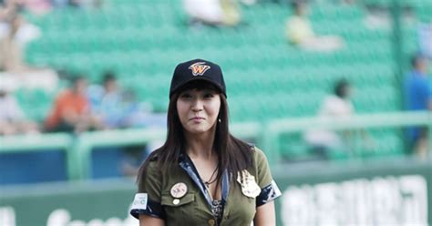 데일리안 포토 홈런 쳐 볼까요 레이싱모델 구지성