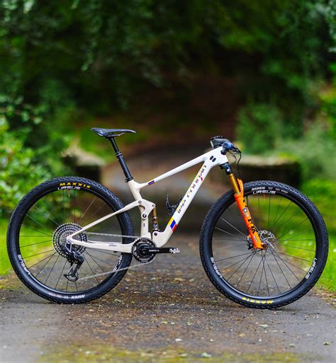 Leo Paez Edition Stories Lee Cougan