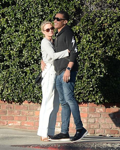 T J Holmes And Amy Robach Pictured Hugging After Gma3 Exit As