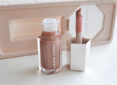 Fenty Beauty Gloss And Highlight Set Review Beat Around The Blush