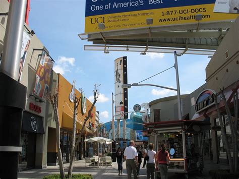 The Outlets At Orange Mall In Orange Ca Where Must Visit Stores Keep