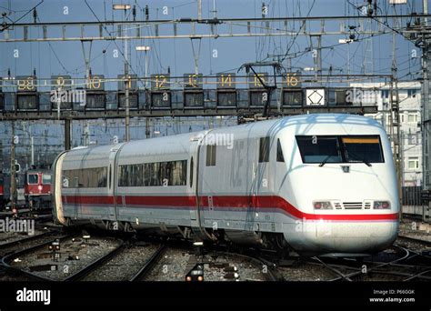 Intercity Zug Schweiz Fotos Und Bildmaterial In Hoher Auflösung Alamy