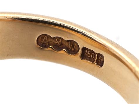 18ct Gold Signet Ring With Lion And Crown Intaglio 963g The Antique Jewellery Company