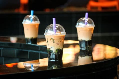 Black Dot Boba Tea: Red Velvet And Brûlée Cheesecake Milk Tea By Tanuki ...