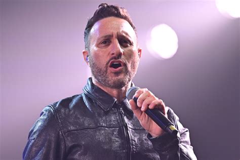 Chi è Antony Costa Cantante Dei Blue