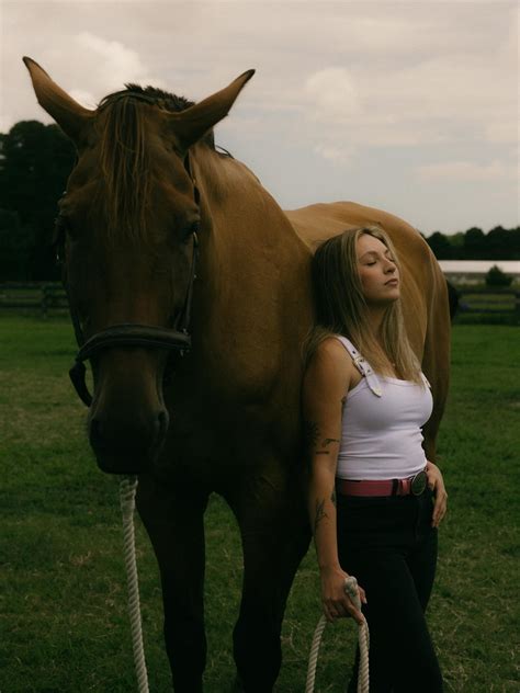 Aniela Salinas Aniela Salinas • Instagram Photos And Videos