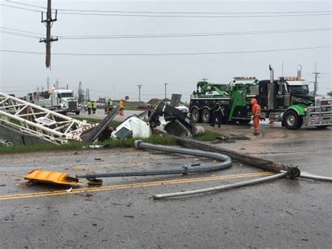 Two Vehicle Crash Closes Manitoba Highway Monday Watch News Videos Online