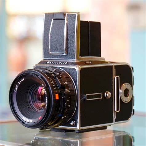 Hasselblad 501cm With 80mm F28 Cfe Planar Camera Traders