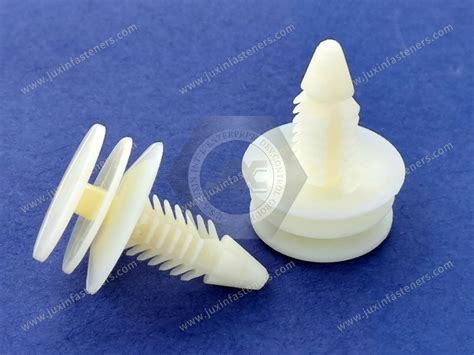 Jx 13m05737 General Plastic Barbed Screw Rivets For Automotive Factory