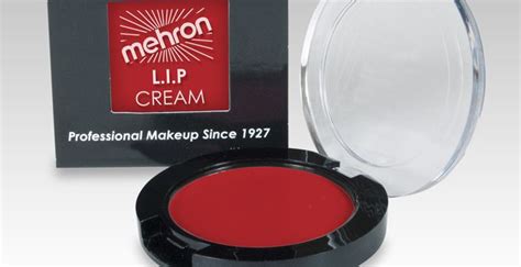 20 Products Makeup Artists Swear By Makeup Top Makeup Artists Top