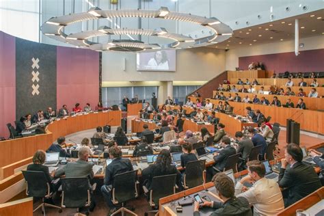 Parool Gezocht Nieuwe Raadsleden Die De Amsterdamse Wethouders Het