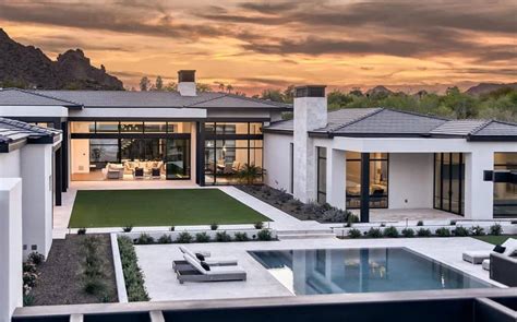 Arizona Mansion Showcases A Blend Of Tranquility Spaciousness And