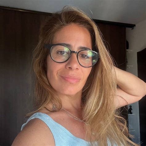 Céline Hobert On Reels