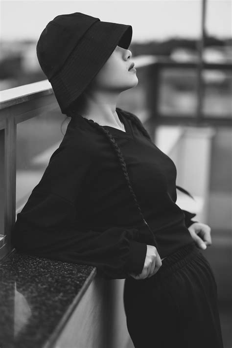 50000 Free Sad Pose And Sad Images Pixabay