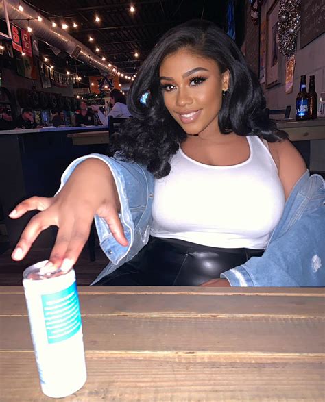 Come Say Hi At The Bar Babe🍸💙 R Sfwnextdoorgirls