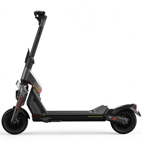 Kickscooter GT1D E-Scooter von expert ansehen!