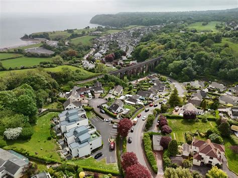 Monster Mile Long Queues For Bottled Water Amid Brixham Cryptosporidium Outbreak Devon Live