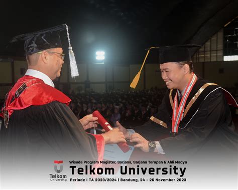 wisuda telkom university 251123 fif s1 informatika dekan 106 telkom university graduation