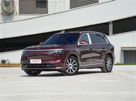 问界m8参配信息2025款 增程 Max 六座版参数配置表详细介绍2025款 增程 Max 六座版报价油耗动力详解 太平洋汽车