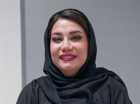 رومینا آزادگر خرید بلیت تئاتر و نمایش‌های کمدی فان تیکت