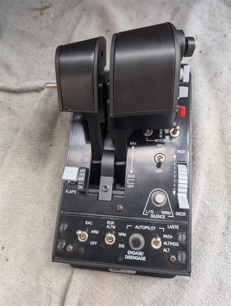 Yahooオークション Thrustmaster Hotas Warthog A 10c フライト ス