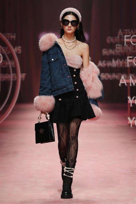Runway Fashion Trends Women Fashion Style🔥🔥🔥 😍😍 Runway Fashion Runway Fashion Couture