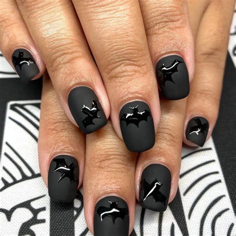 45 Stylish Yet Spooky Black Halloween Nails To Try Now
