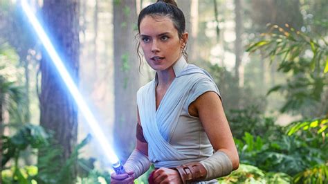 Daisy Ridley Reveals Advice For Future Star Wars Female Leads Giant