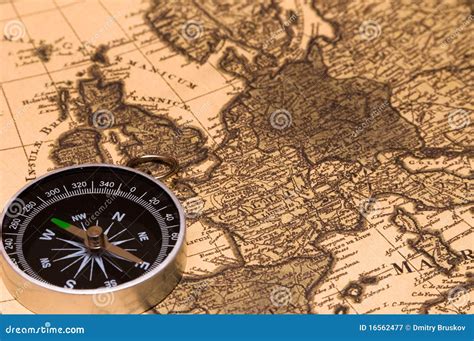 Compass On A Card Stock Image Image Of Pursuit Latitude 16562477