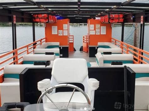 50 Pontoon Ocean View Yacht Charters Event Venue Rental