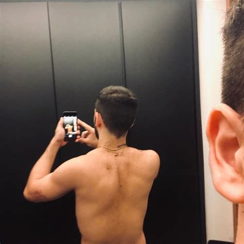 Antonio Benício Corta Cabelo Na Quarentena Ficou Uma Bosta Vídeo Quem Quem News